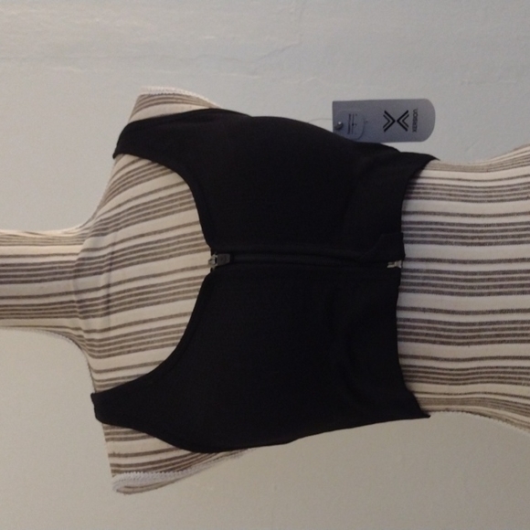 Xersion | Intimates & Sleepwear | Xersion Black Med Impact Front Zip ...